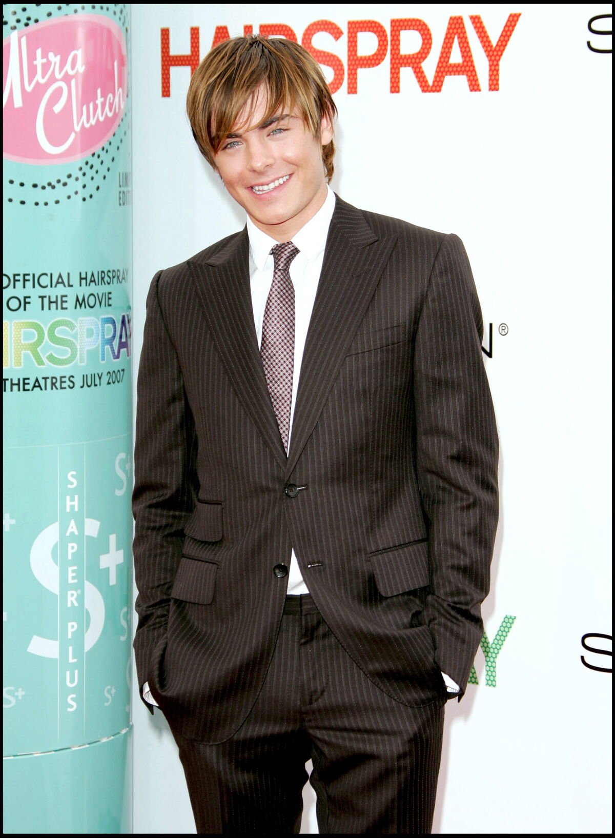 Zac Efron : découvrez son évolution physique en images - Voici