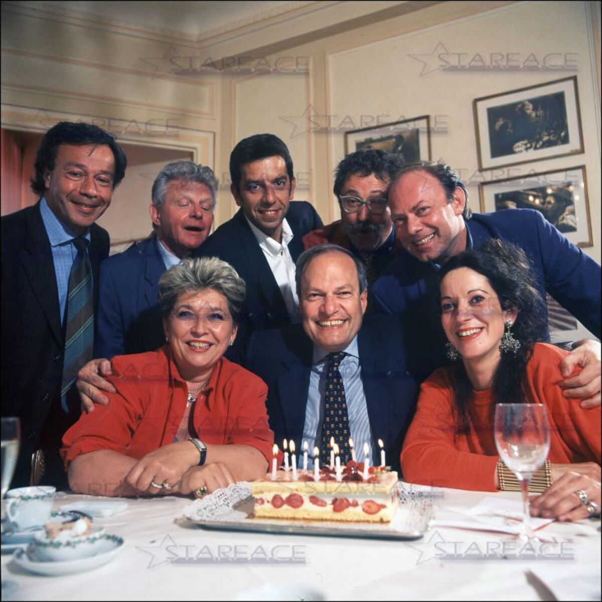 La carrière en images de Michel Cymes - Voici