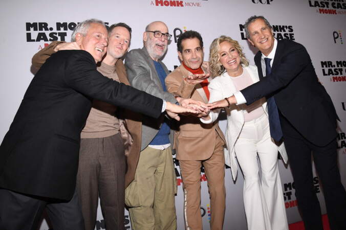 Le casting de Monk réuni à l'avant-première du film Mr Monk's Last Case ...