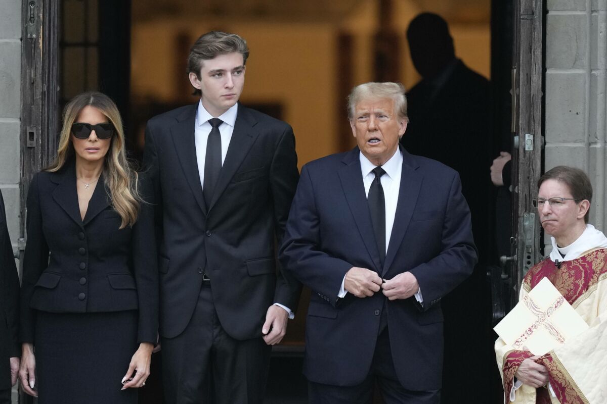 Obsèques de la mère de Melania Trump : la famille Trump réunie pour un ... Obsèques de la mère de Melania Trump : la famille Trump réunie pour un ...